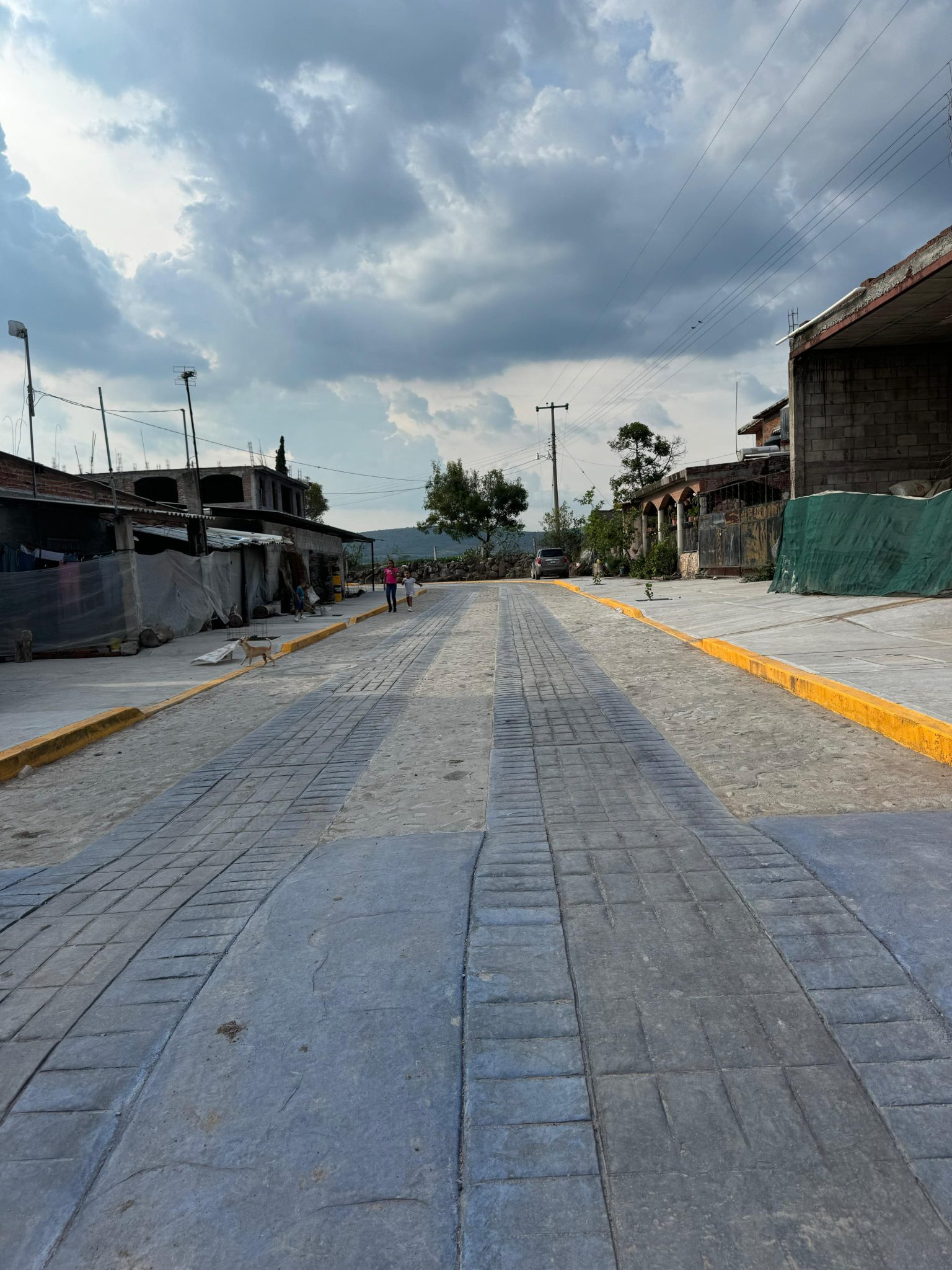 En el Sauz de Villaseñor ya tienen acceso principal urbanizado ...